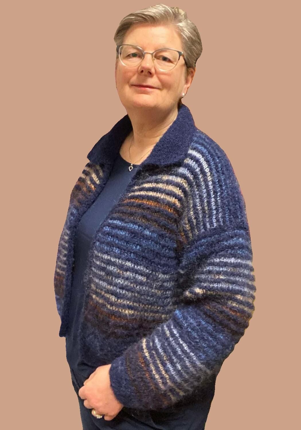 Den magiske jakken | Blå - Garnbutikken AS